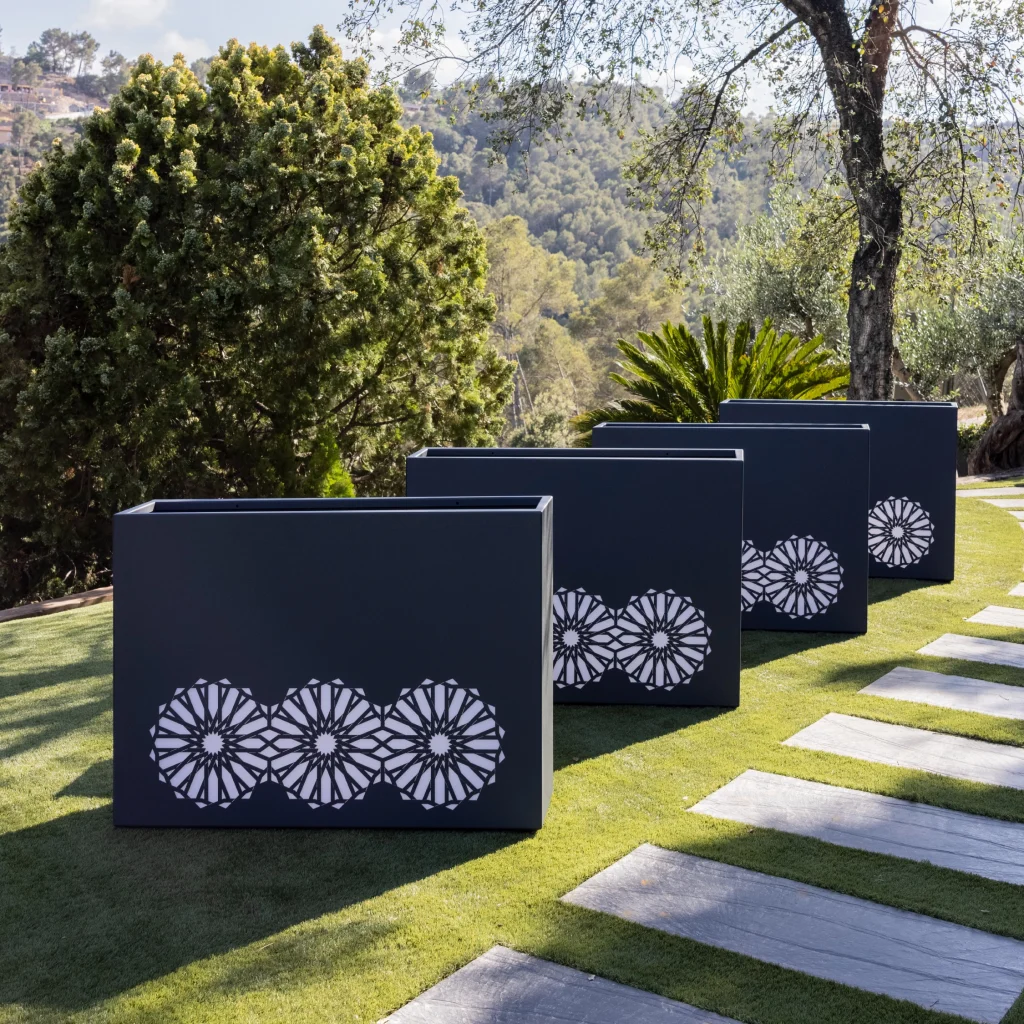 STUNNING Light Up Planters | FESFOC